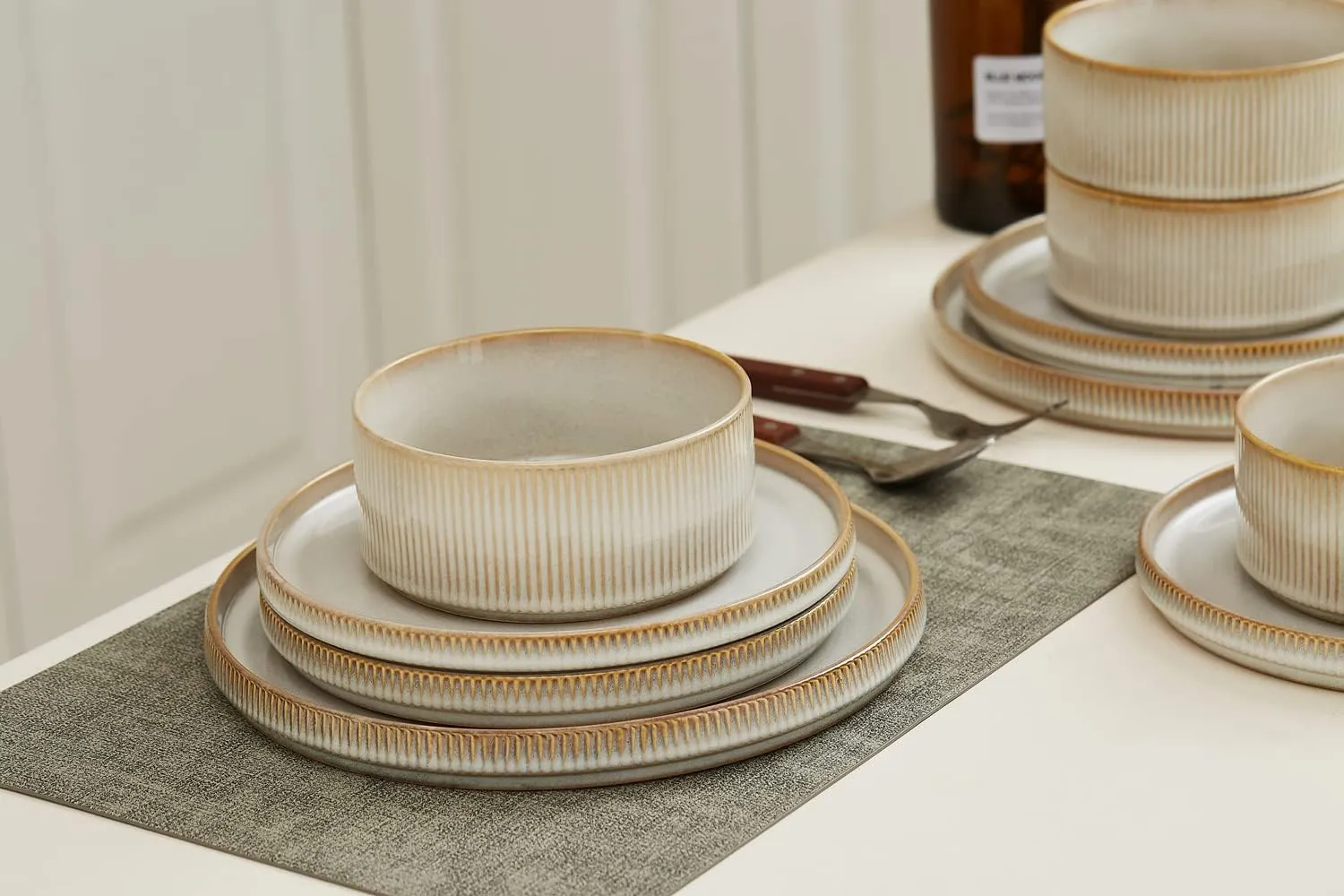 Do Ceramic Plates Expire? Answers to Common Questions